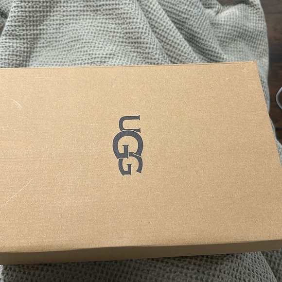 UGG | Shoes | Tazz Platform | Poshmark